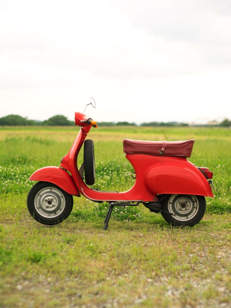 ベスパスモールフレーム用シートカバーを赤ベスパに装着してみました | kumosha